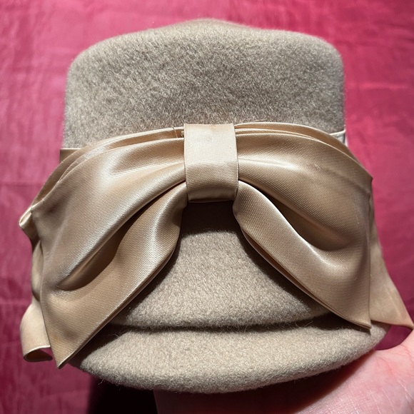 Accessories | Vintage Beige Wool Hat With Satin Bow | Poshmark